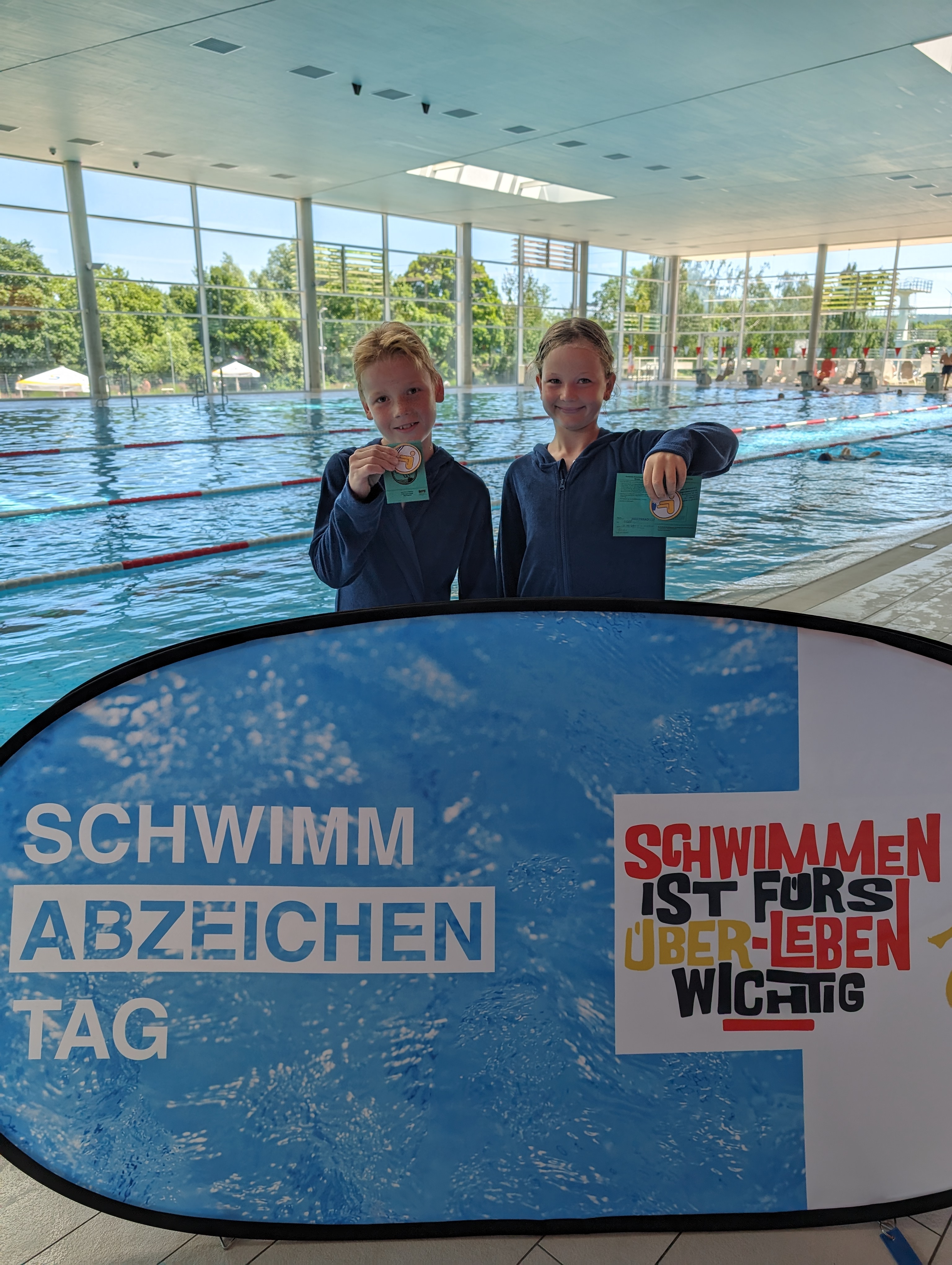 Schwimmabzeichen - Schwimmausbildung | Die Deutsche Schwimmjugend ...